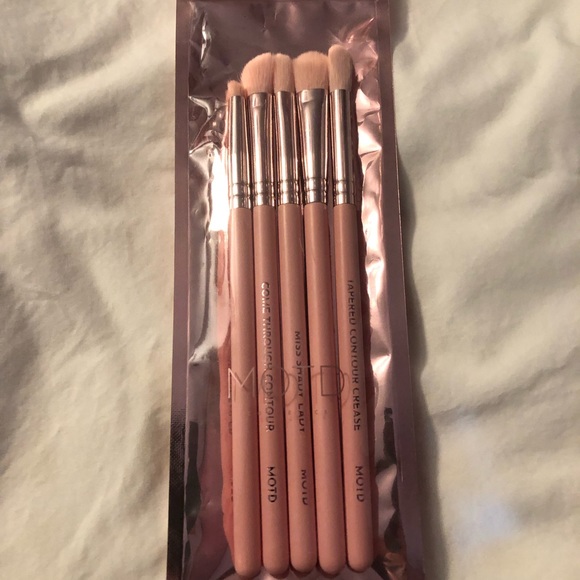 Motd | Makeup | Motd 5 Piece Makeup Brush Set Nwot | Poshmark